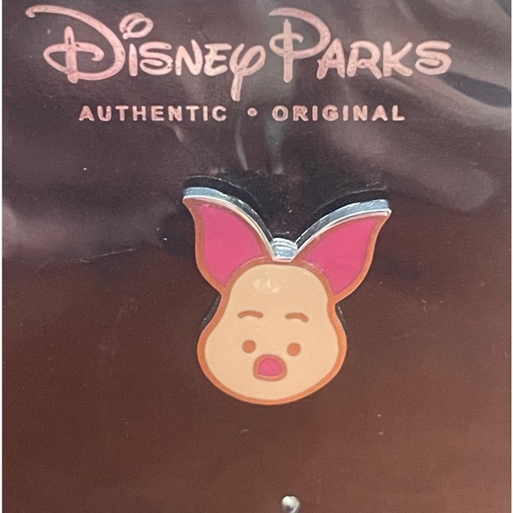 Disney | Accessories | Disney Trading Pin Piglet From Winnie The Pooh ...